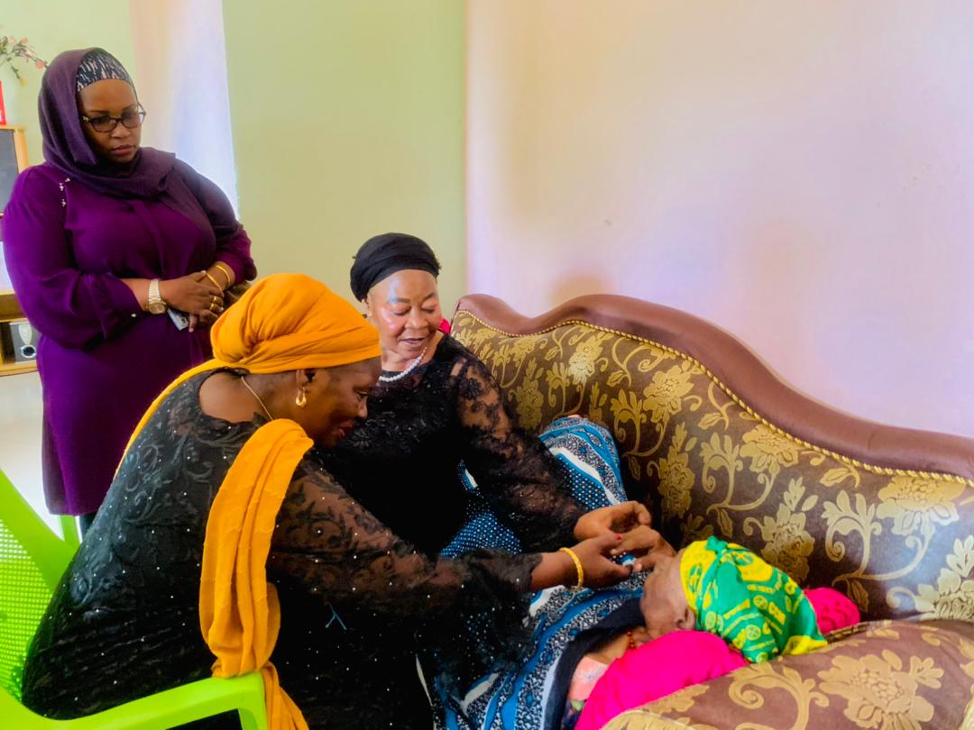 CHATANDA ATEMBELEA FAMILIA YA BOGOHE MWASISI WA UWT PAMOJA NA CCM ...