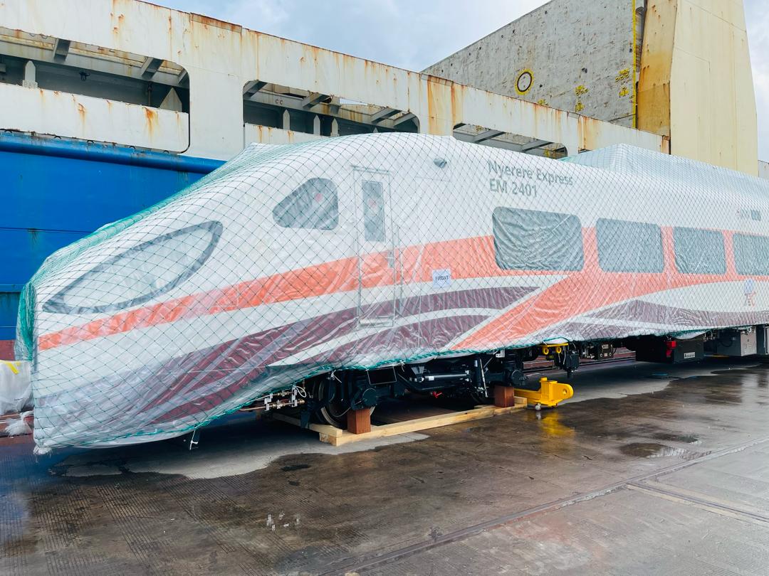 TRENI YA MCHONGOKO YAWASILI NCHINI. - LAJIJI MEDIA