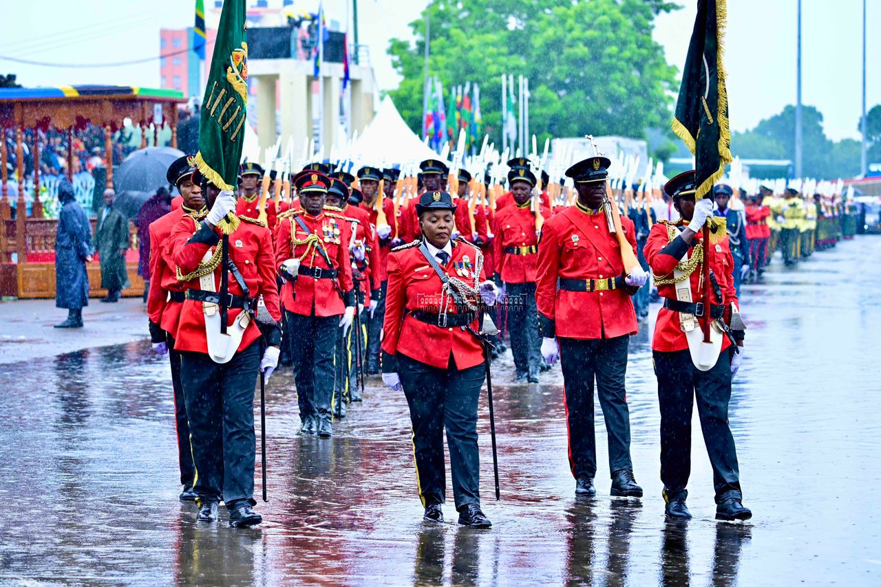 GWARIDE LA HESHIMA LA MIAKA 60 YA MUUNGANO - LAJIJI MEDIA