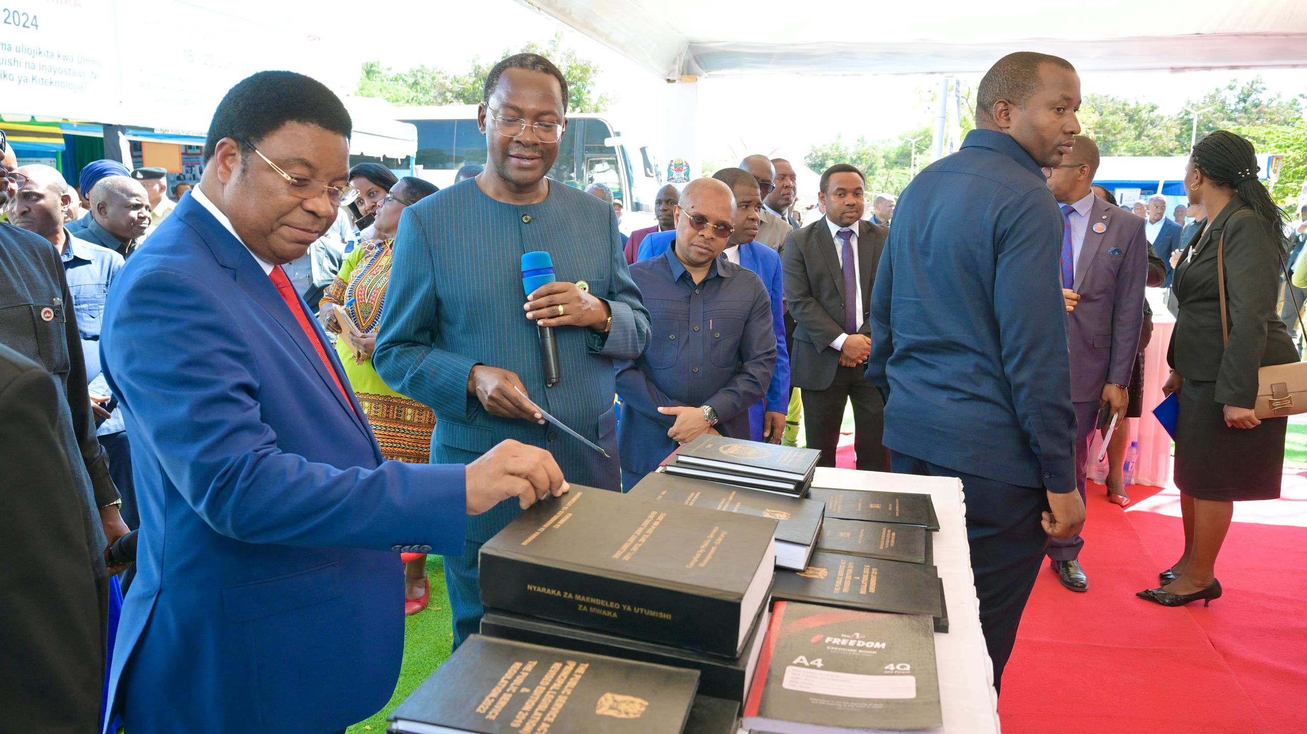 MAJALIWA:KUZINDUA MIFUMO YA KIDIGITALI YA UWAJIBIKAJI NA USIMAMIZI ...